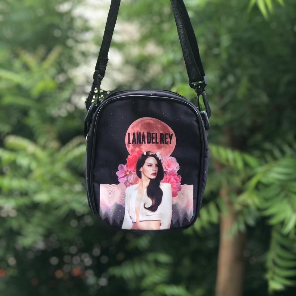 Bolsa Shoulder Bag Estampa Lana Del Rey | Shopee Brasil