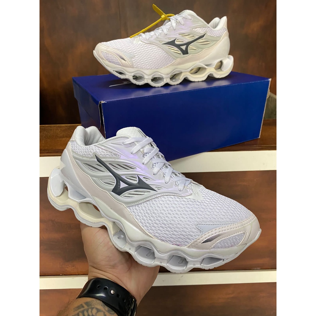 Tênis Sorayama Prata Mizuno Importado Premium Vietnã - Escorrega o Preço