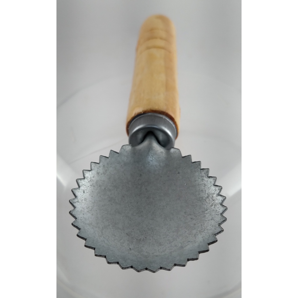 Raspa Coco Simples Com Cabo De Madeira | Shopee Brasil