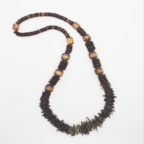 Colar Artesanal com Disco de Coco, Madeira e Cascalhos Verdes | Shopee ...