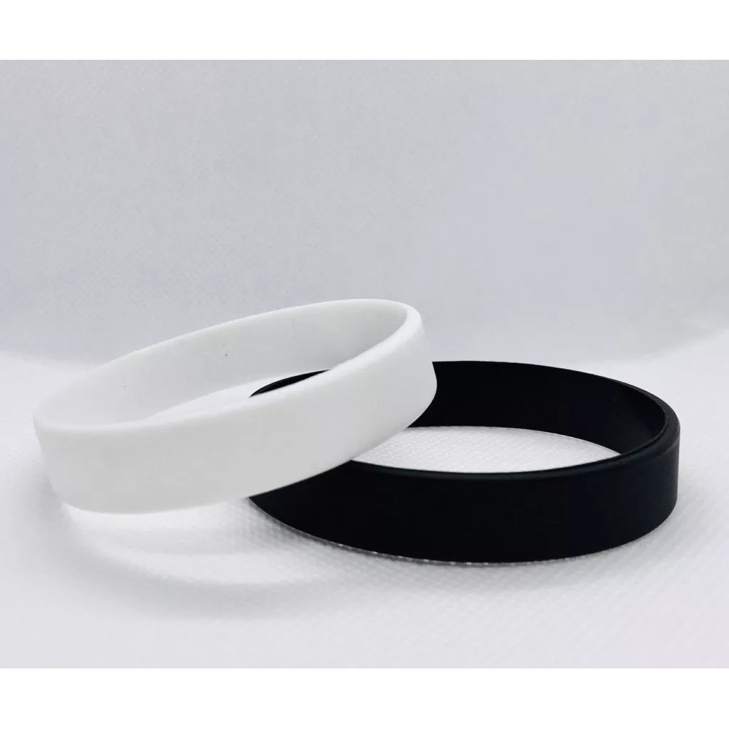 Pulseiras De Silicone Lisas - Separadas ou Entrelaçadas - Preta e ...