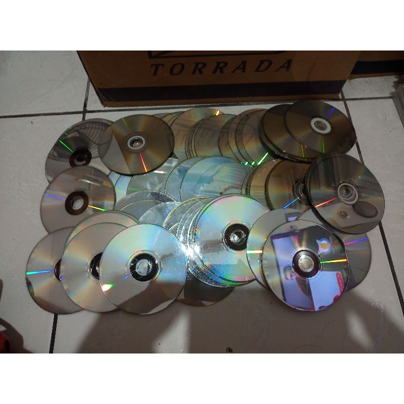 Pacote Com 100 Cds Para Decoração (cds/dvds) | Shopee Brasil