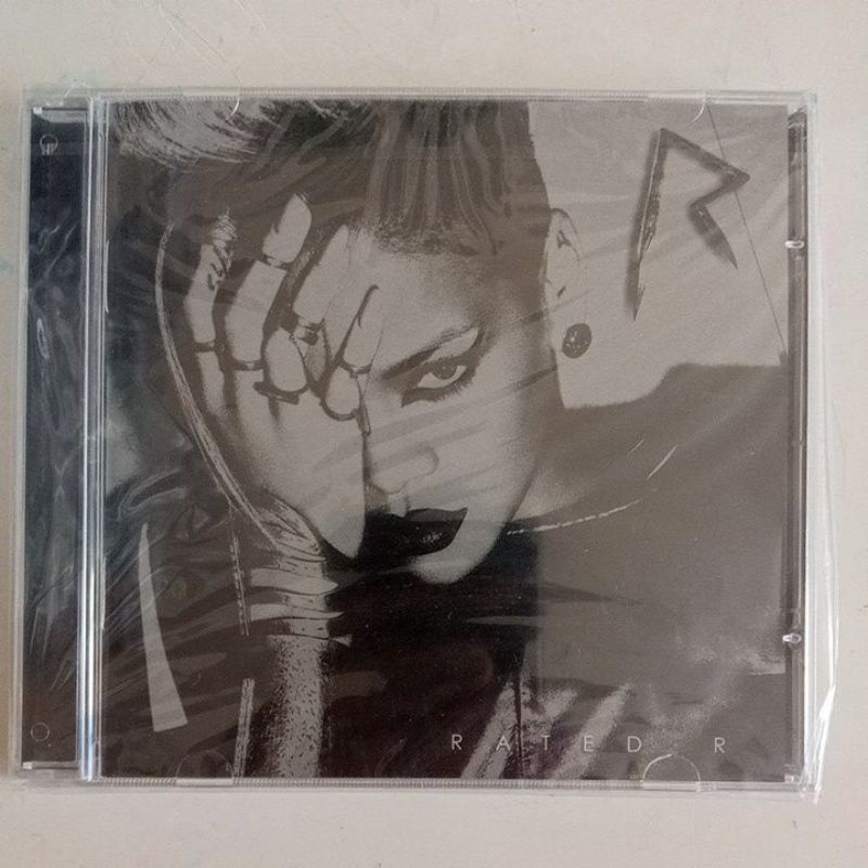Cd Rihanna - Rated R | Shopee Brasil