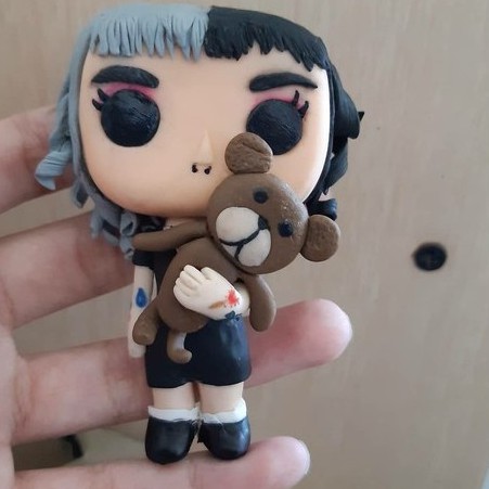 Funko pop Melanie Mártinez | Shopee Brasil
