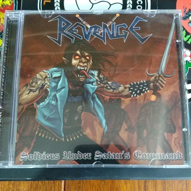 REVENGE / TOXIC TRACE - SOLDIERS UNDER SATAN'S COMMAND - SPLIT CD ...