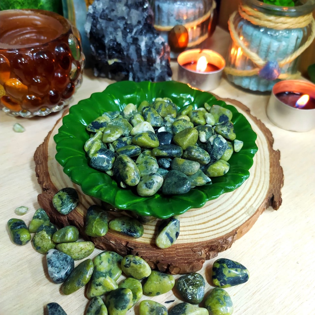 Pedra Jade Nefrita Jadeita Rolada Amuleto Mini | Talismã Protetor ...