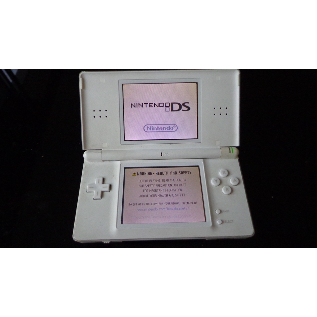 nintendo DS Lite branco, detalhe na tela superior - Escorrega o Preço