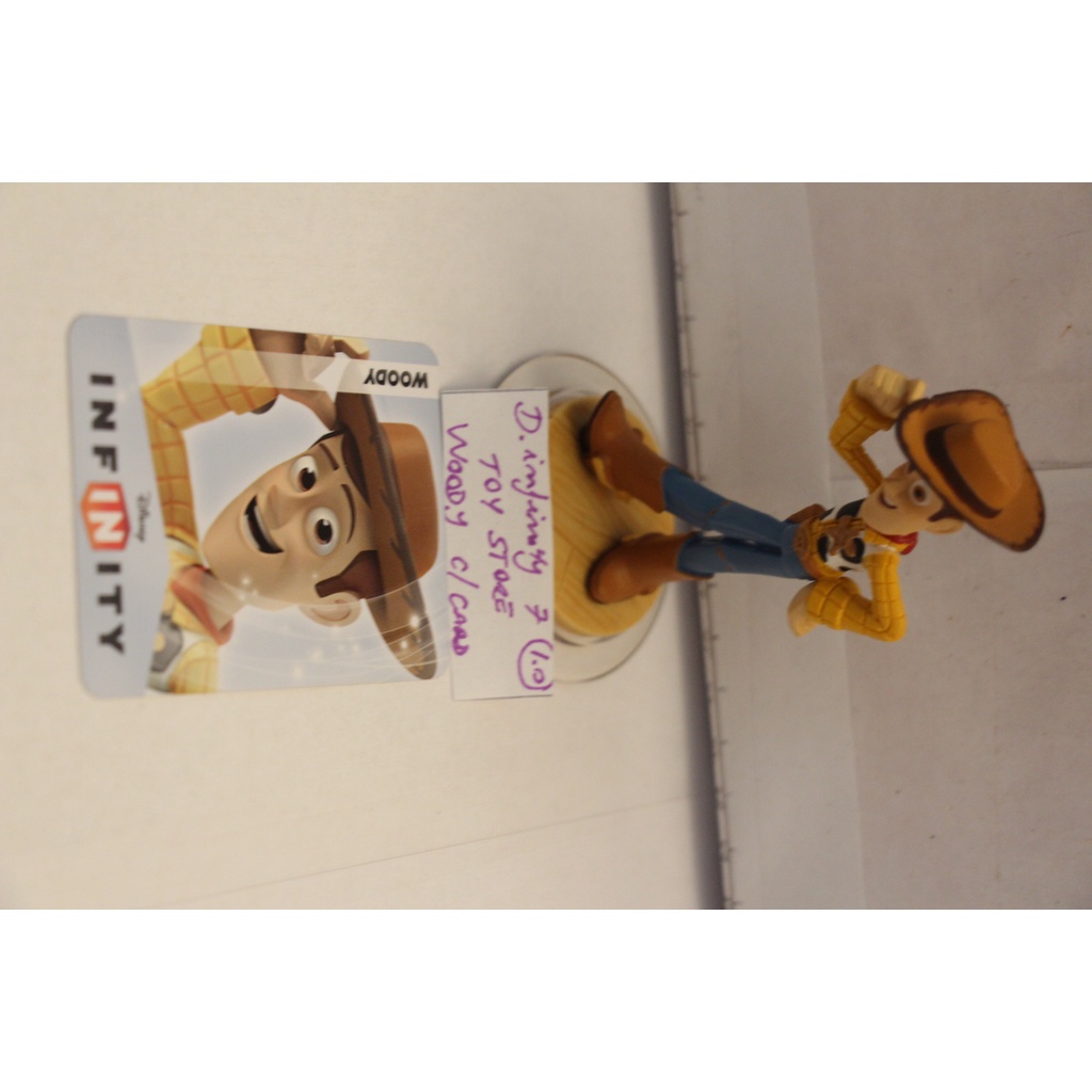DISNEY INFINITY 7 - TOY STORE WOODY COM CARD 1.0 - Escorrega o Preço
