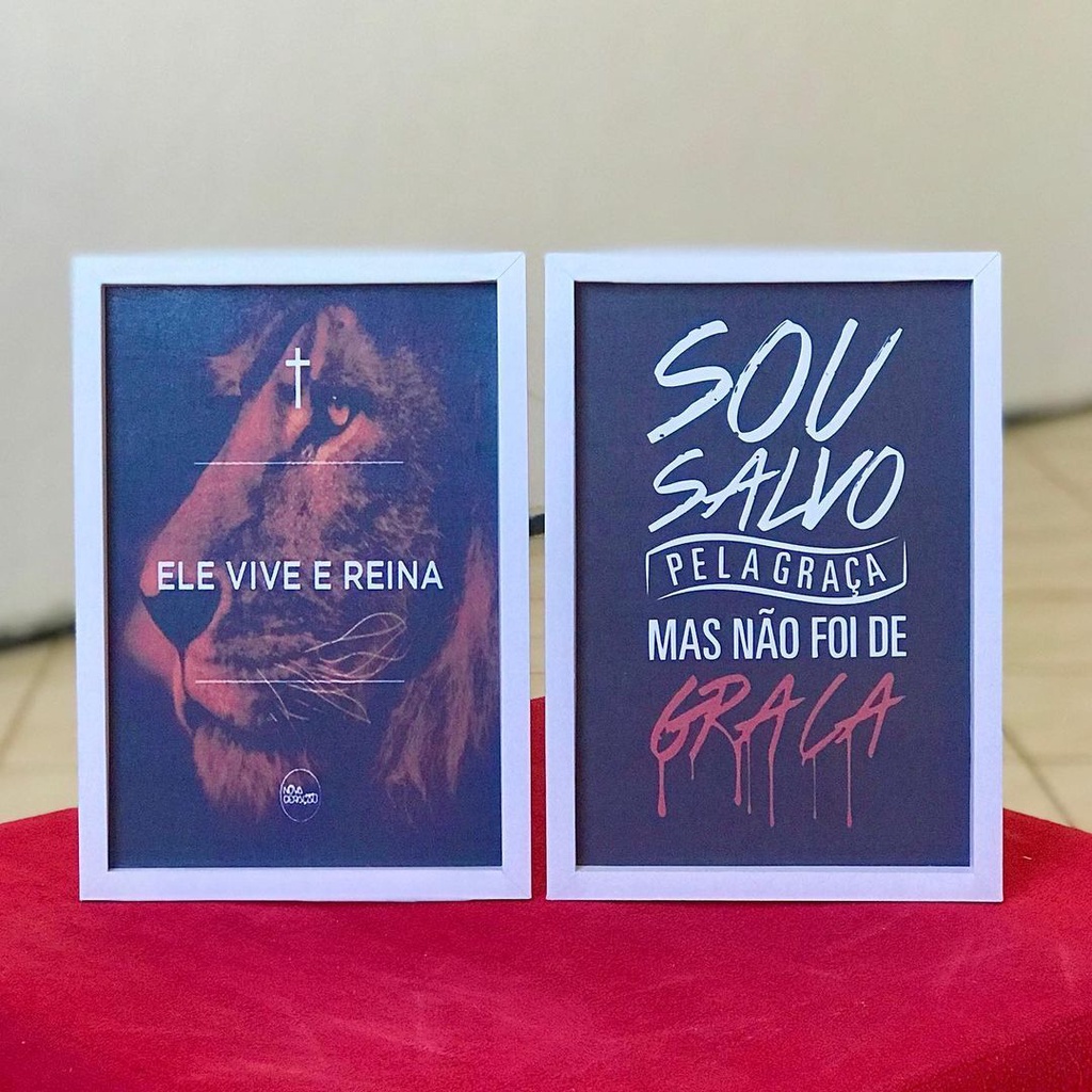 Quadro de Papel - Ele vive e reina | Shopee Brasil