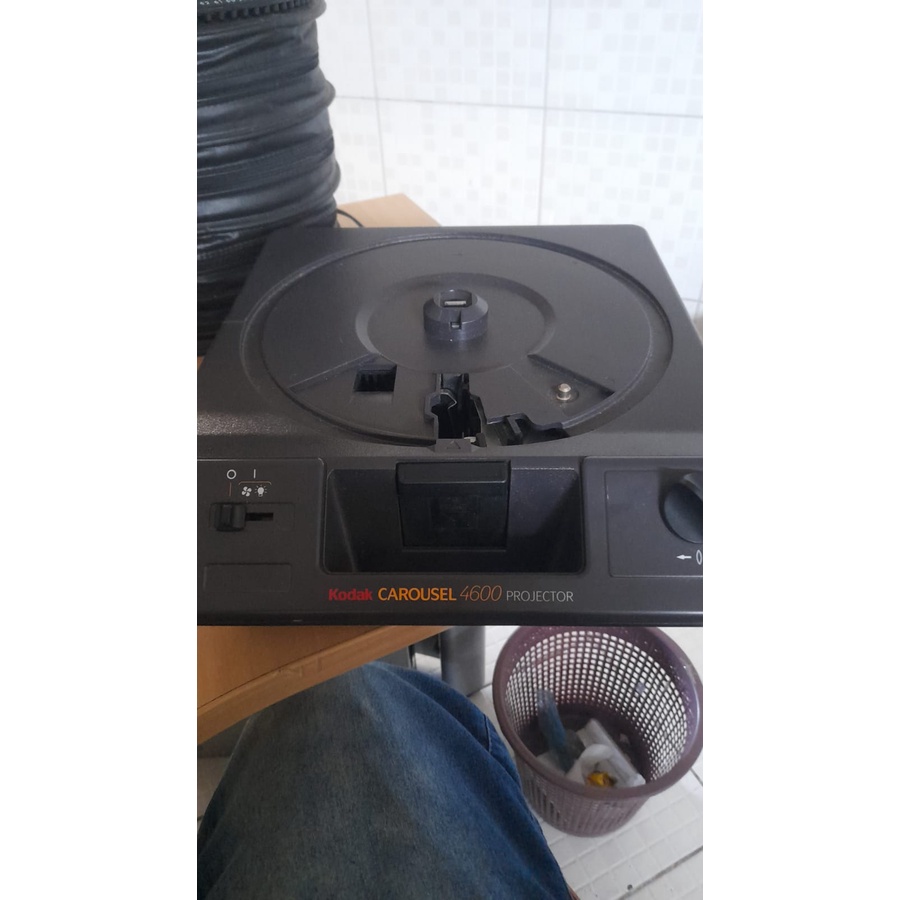 Projetor Kodak Carousel 4600 Projector + 4 Carrosel Projetor De Slides ...