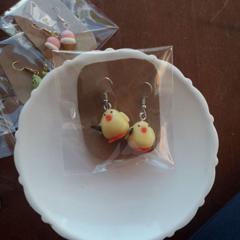 brinco meme pintinho com faca aesthetic kawaii | Shopee Brasil