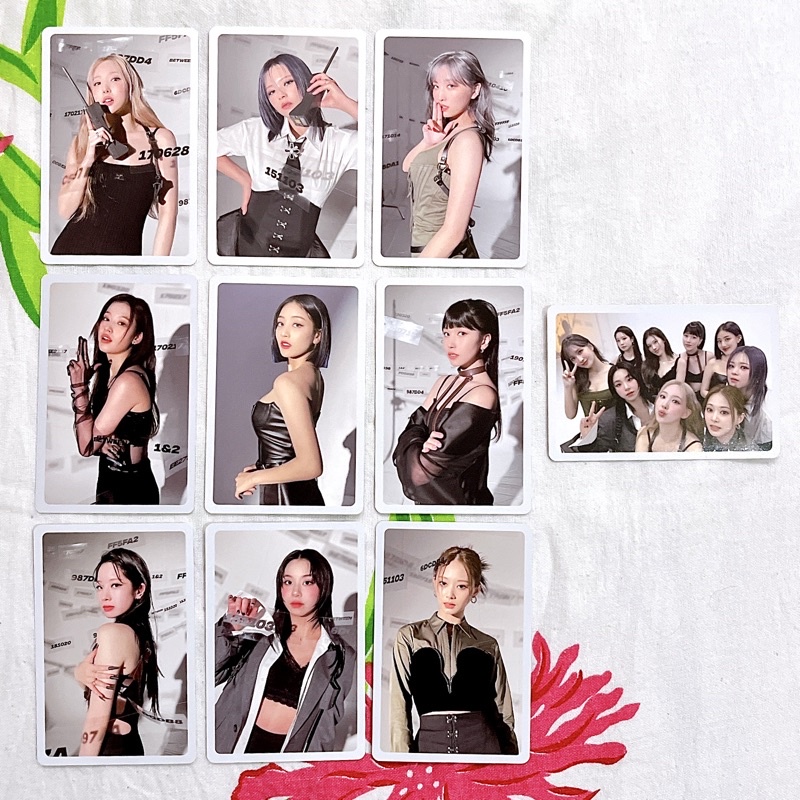TWICE - BETWEEN 1&2 (Pre-Order Photocards, Versão Cryptography) | Shopee Brasil