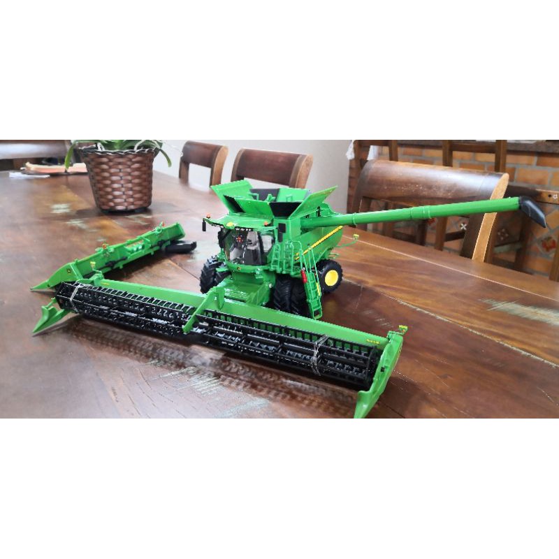 Miniatura Colheitadeira John Deere escala 1/32 S790 ERTL Prestige ...