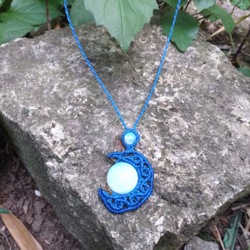 Colar de lua com pedra da lua em macramé com fio encerado | Shopee Brasil