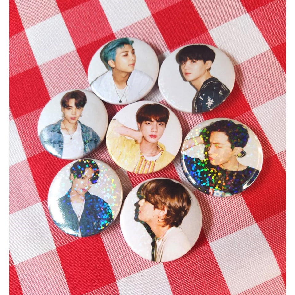 Button Botton BTS KPOP DYNAMITE HOLOGRAFICO | Shopee Brasil