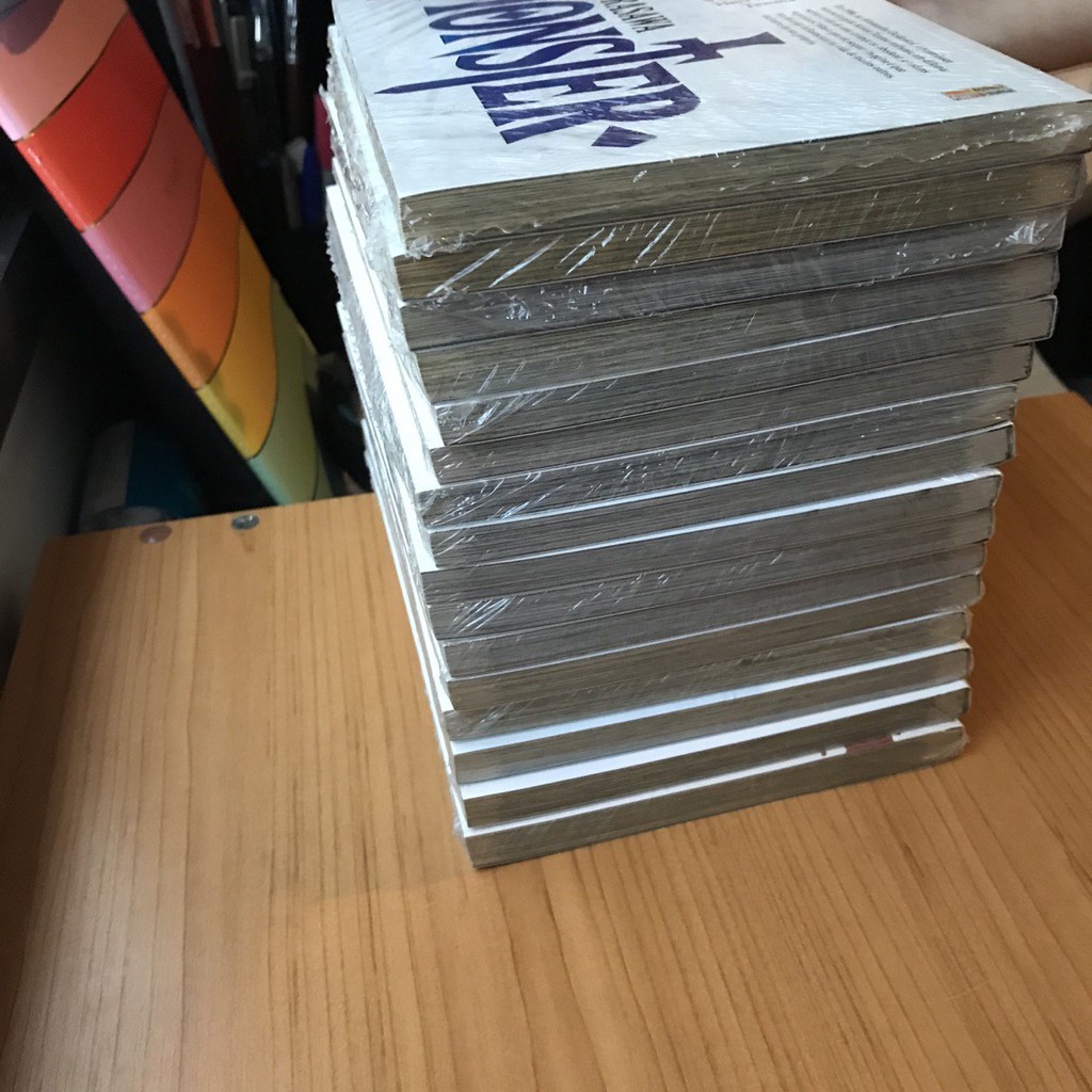 Mangá Monster Panini edição standard volumes avulsos - Naoki Urasawa ...