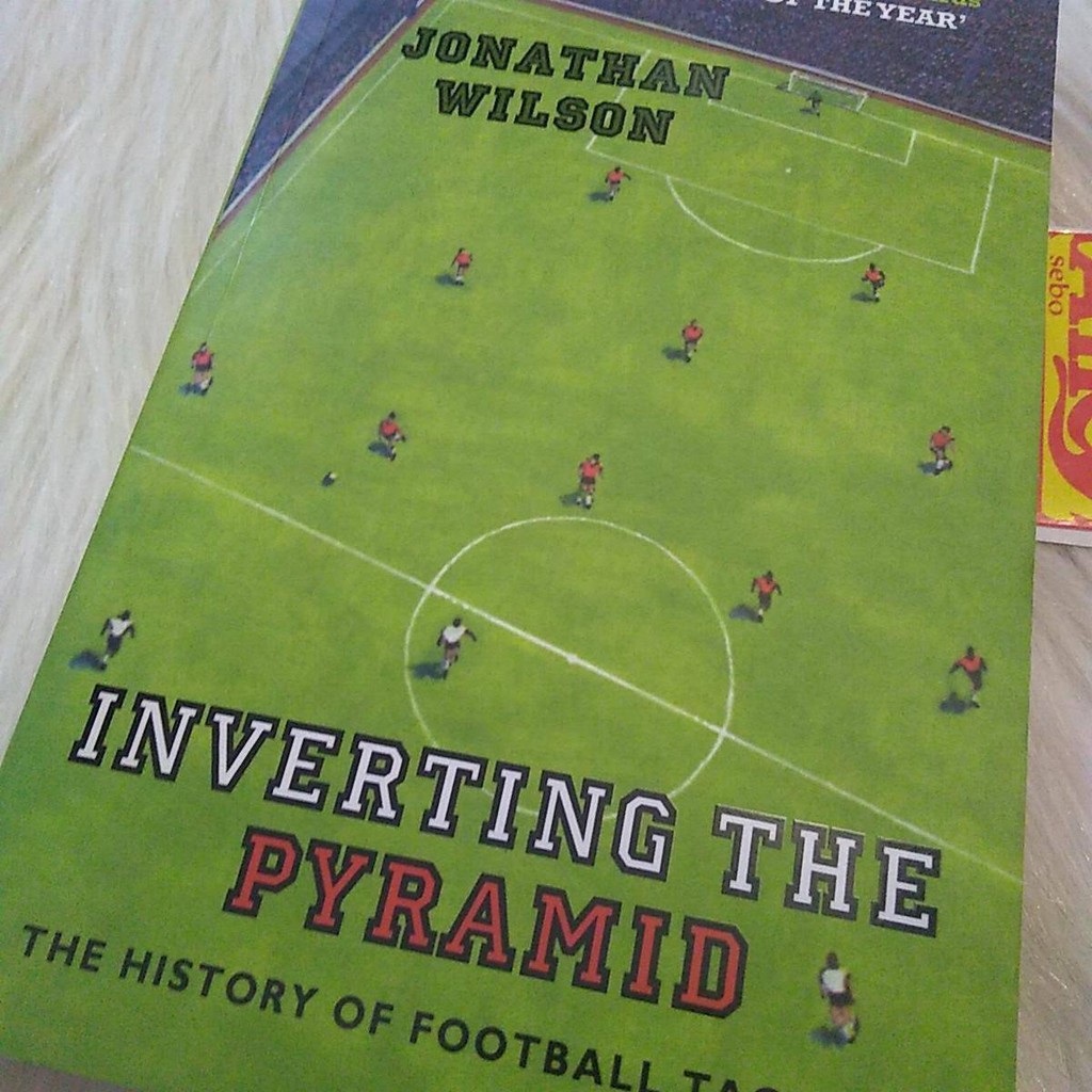 Livro em Ingles Inverting the Pyramid The History of Football Tactics ...