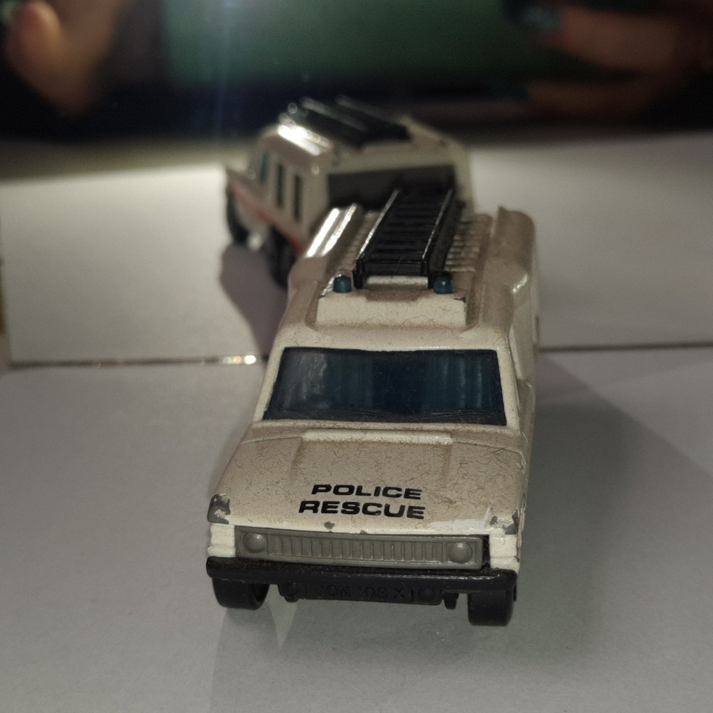 MINIATURA CARRINHO MATCHBOX CARMICHAEL COMMANDO B308 | Shopee Brasil