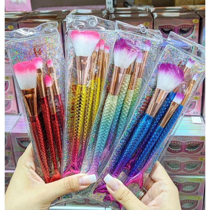 Kit Pincel Sereia de Maquinagem 4 Peças - Escorrega o Preço