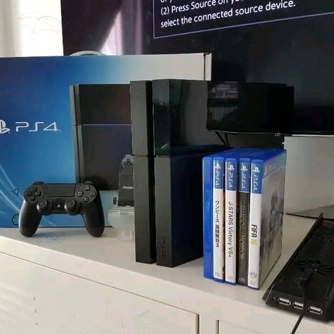PS4 BIG with 5 free games Brand new 100% original set Good in condition ...