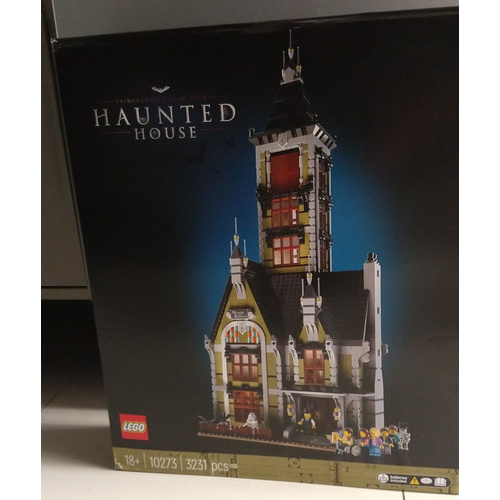 Lego 10273 - Haunted House | Shopee Brasil