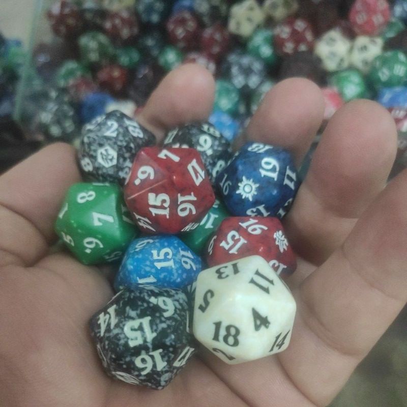 Dado D20 - / Magic the Gathering | Shopee Brasil