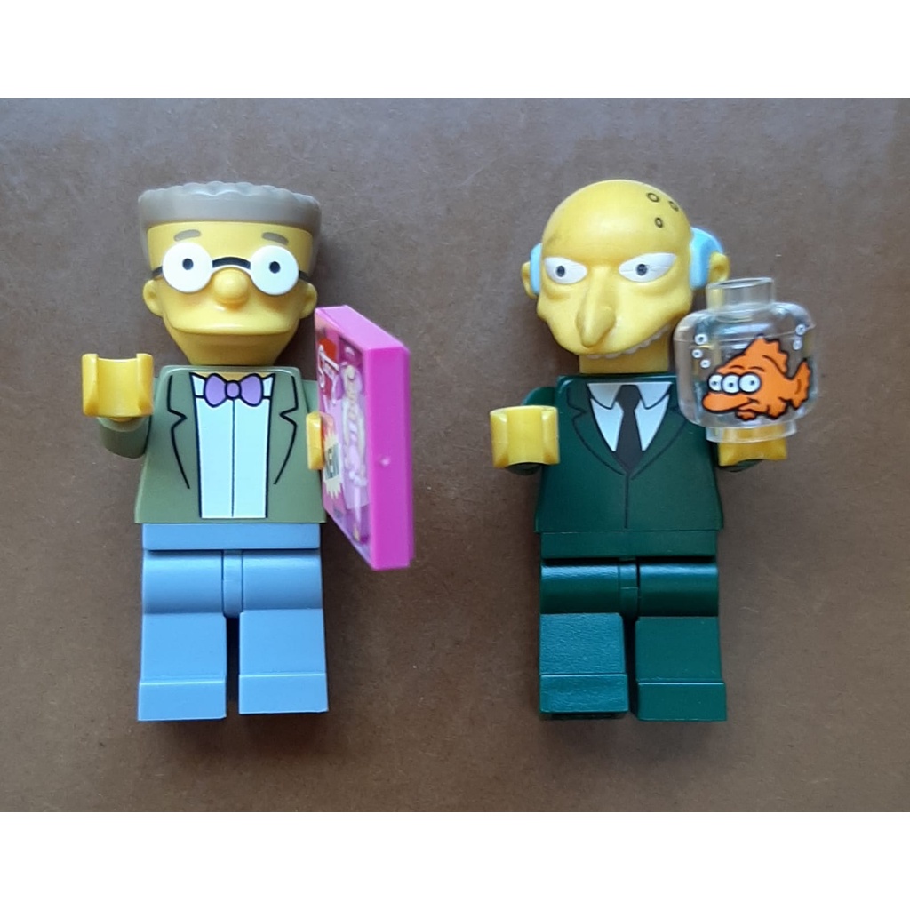 Lego Simpsons - minifiguras Smithers e Mr. Burns | Shopee Brasil