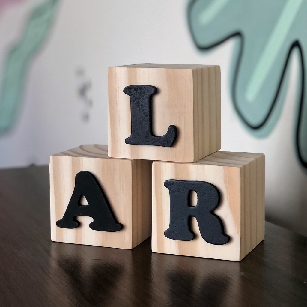 Cubo de Madeira Decorativo com Letras Diversas Alfabeto | Shopee Brasil