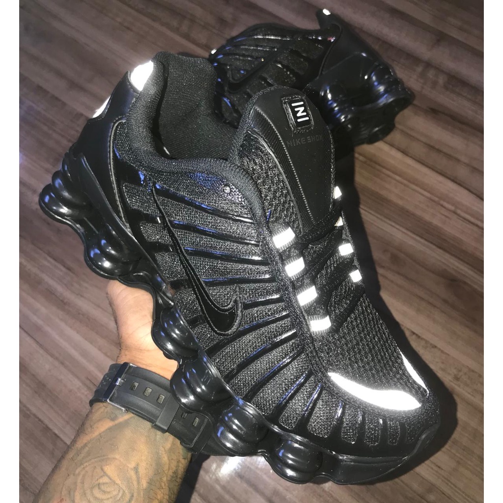 Tênis Nike 12 Molas, Refletivo Diversas Cores A Pronto Entrega | Shopee ...
