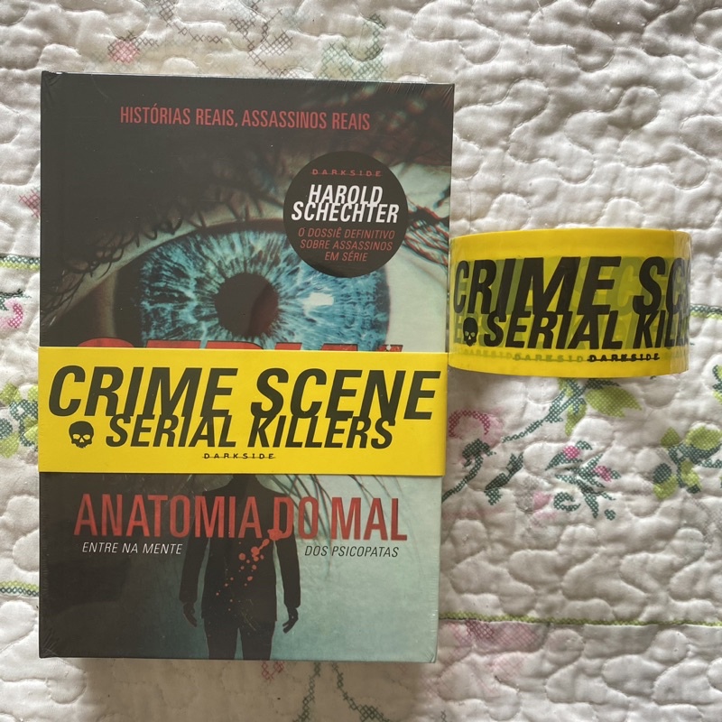 Livro Crime Scene Serial Killers (Bloody Edition) + Fita Darkside Books ...