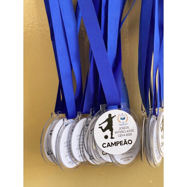 10 Medalhas personalizadas em acrílico. - Corre Que Ta Baratinho