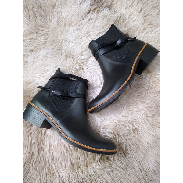 Bota galochinha Colcci Original | Shopee Brasil