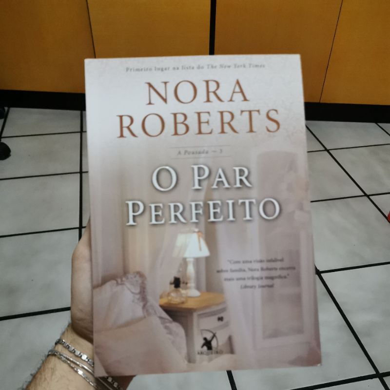 o par perfeito - nora roberts | Shopee Brasil