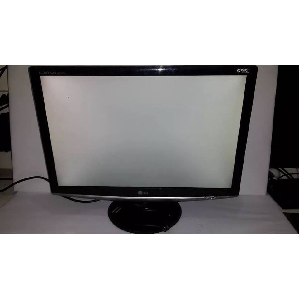 Monitor LG Flatron 22 W2252tq-pf Bivolt Com Defeito - Escorrega o Preço