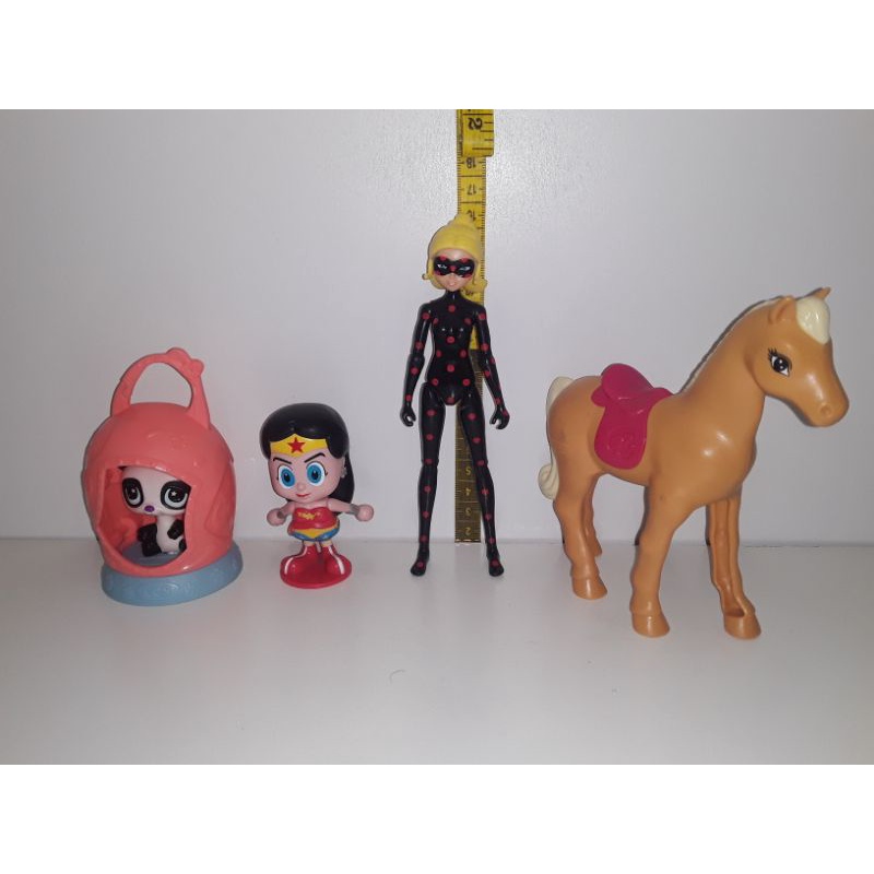 Miniaturas Diversas Littlest Petshop Mulher Maravilha Ladybug Barbie ...