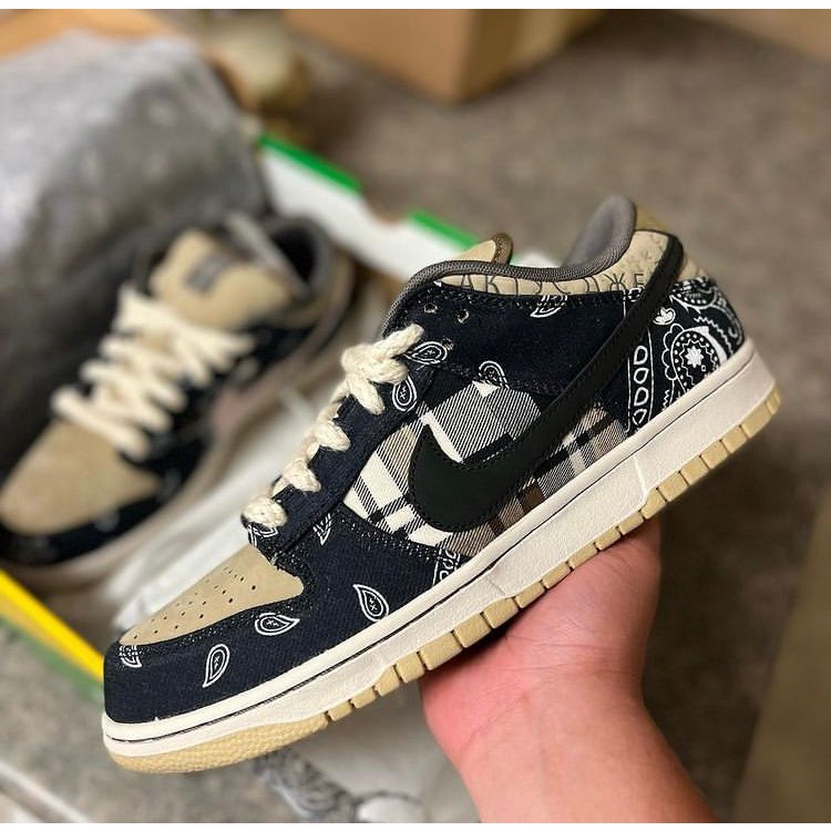 Tênis Nike SB Dunk X Travis Scott Low - Corre Que Ta Baratinho