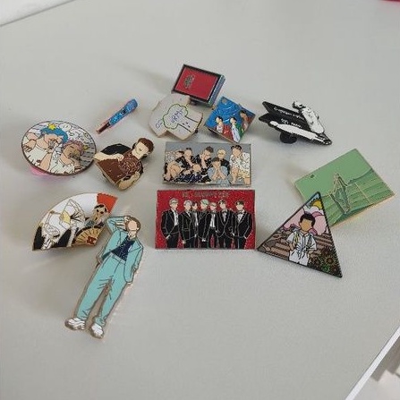 BTS Pin Variados | Shopee Brasil