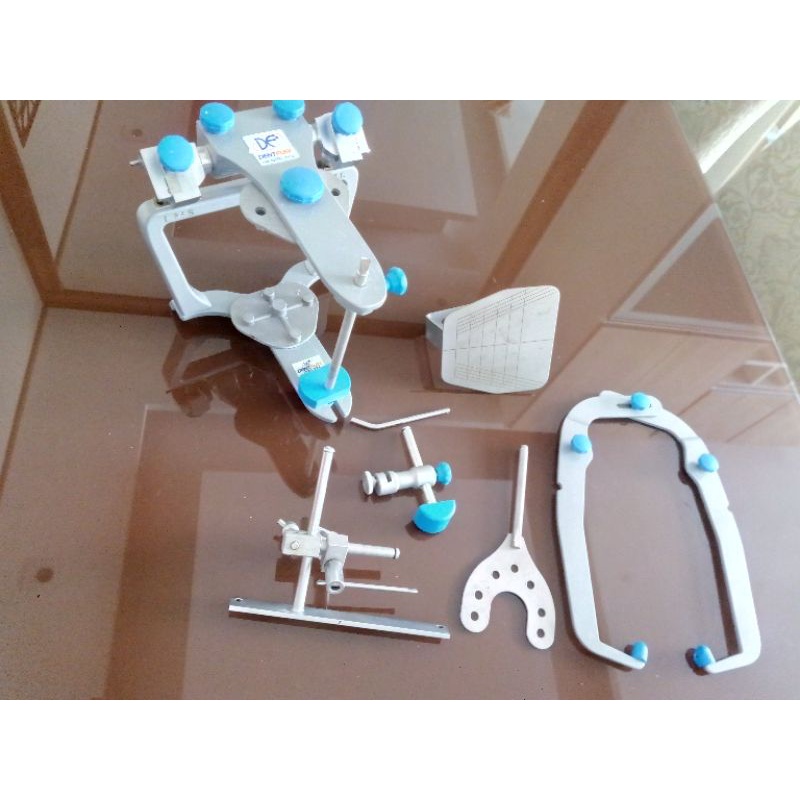 Articulador semi ajustável Dentflex 10600 + Mesa de Camper | Shopee Brasil Articulador semi ajustável Dentflex 10600 + Mesa de Camper | Shopee Brasil