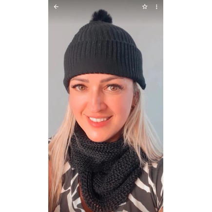 Gorro adulto canelado tricot com pompom | Shopee Brasil
