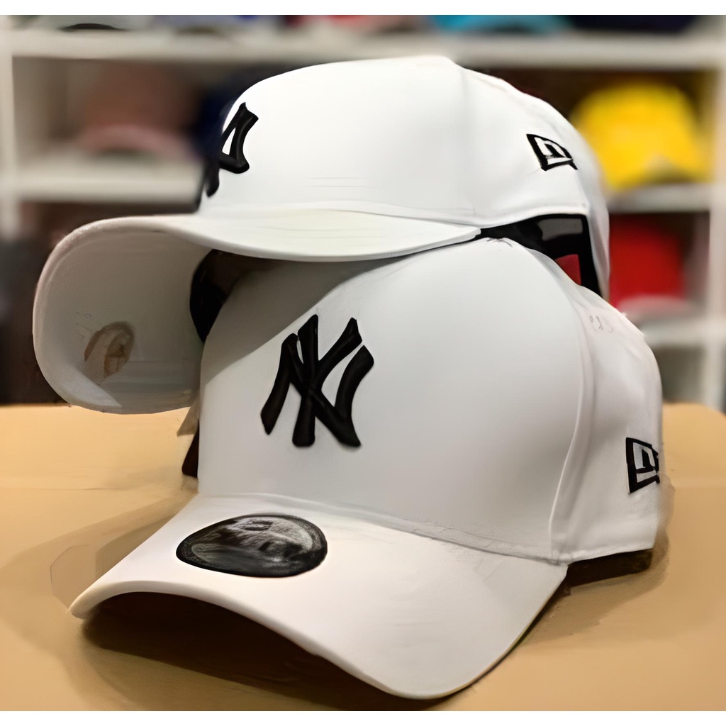Boné New York Yankees Branco-Preto Com Fita De Regulagem Aba torta ...