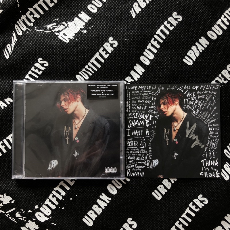 CD Yungblud Autografado (LACRADO) 2022 | Shopee Brasil