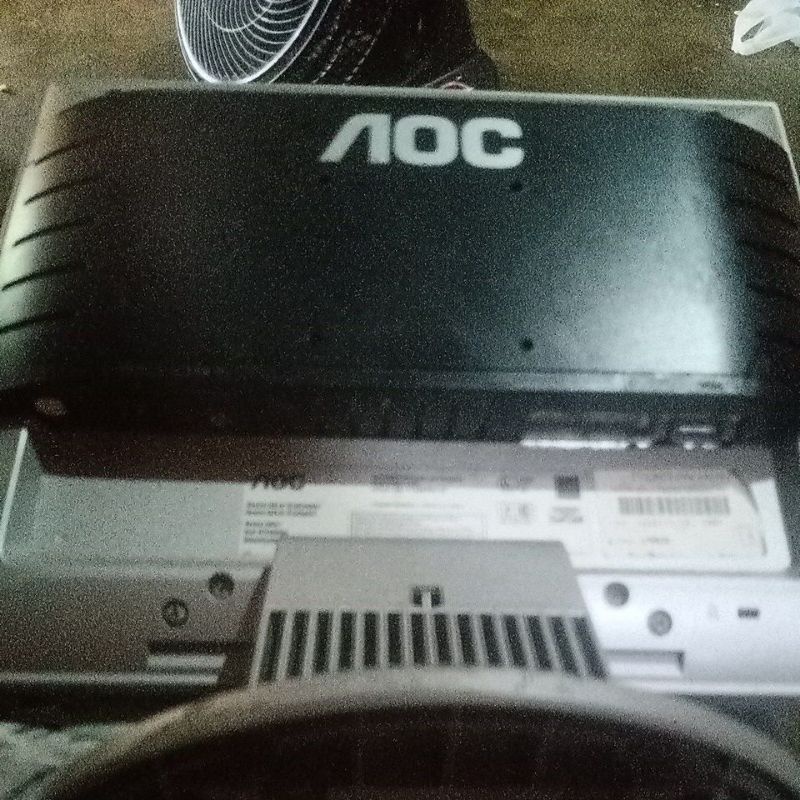 Monitor-Seminovo-Aoc-15-Polegadas - Escorrega o Preço