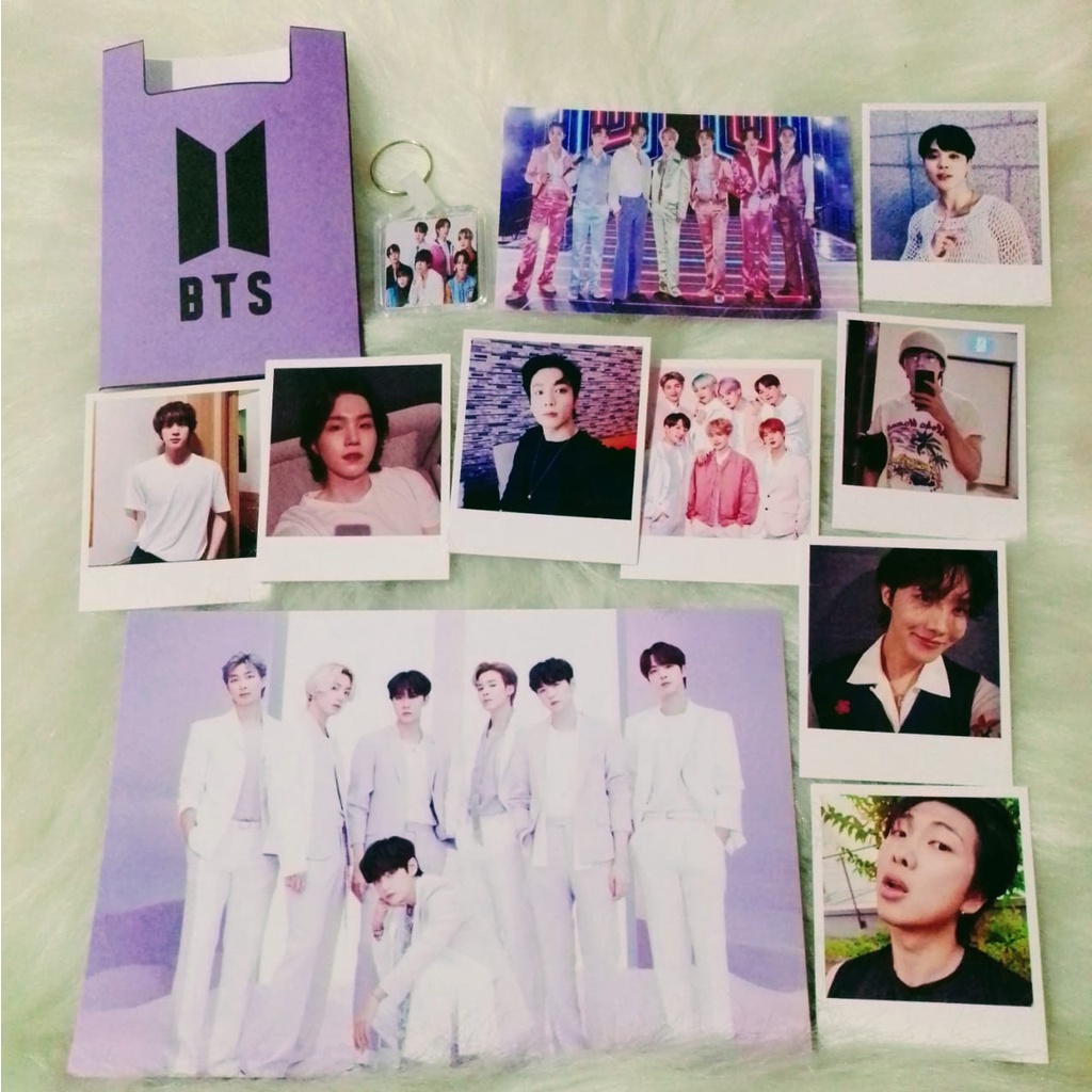 Kit Pronto BTS, Polaroids, Poster adesivo, mini Card, Chaveiro, Envelope | Shopee Brasil