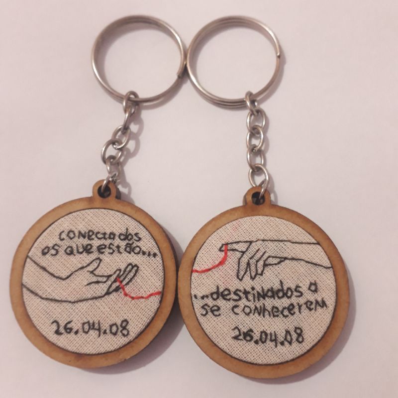 chaveiro casal akai ito com frase e data | Shopee Brasil