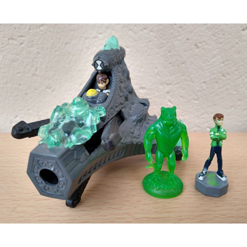 Ben10 Alien Cruiser Bandai e 2 bonecos | Shopee Brasil