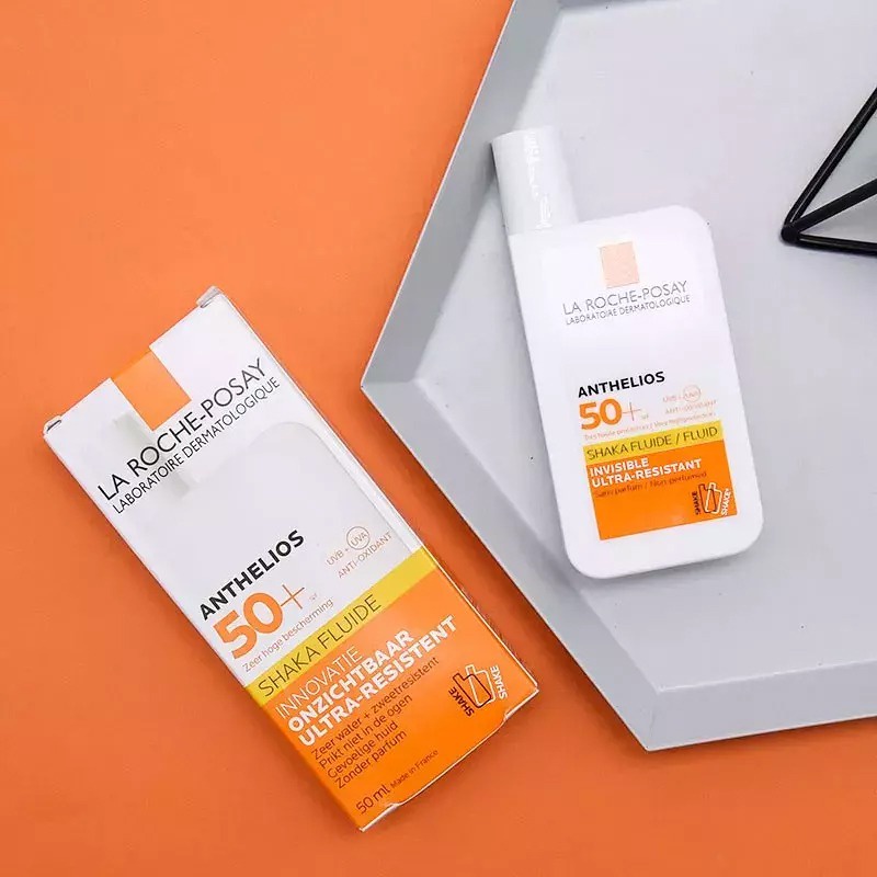 Protetor Solar La roche posay spf 50 + Muscular Sensível anti-Violeta E ...